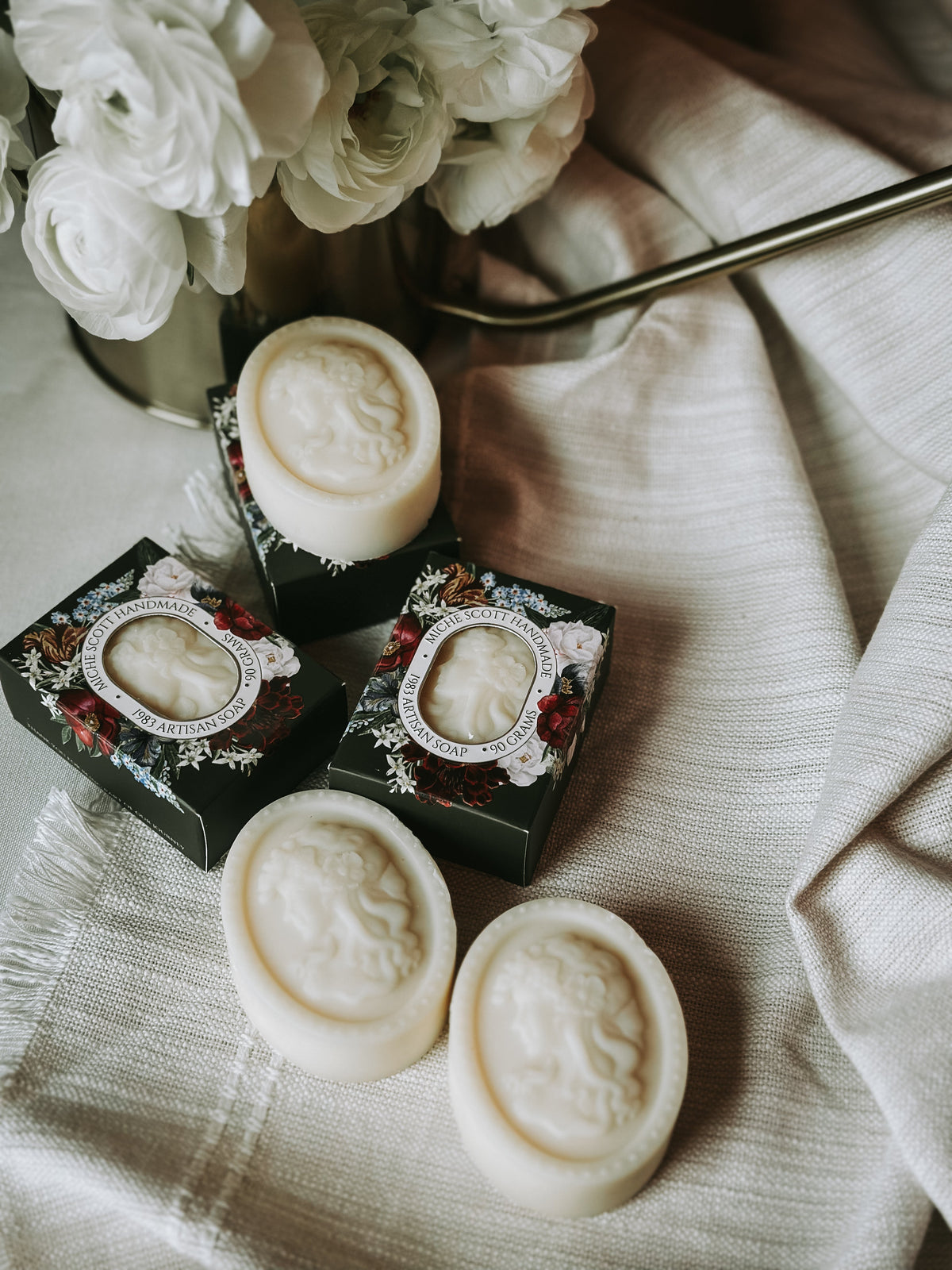 The Scent of Memory: How Fragrance Connects Us to the Past – Miche ...